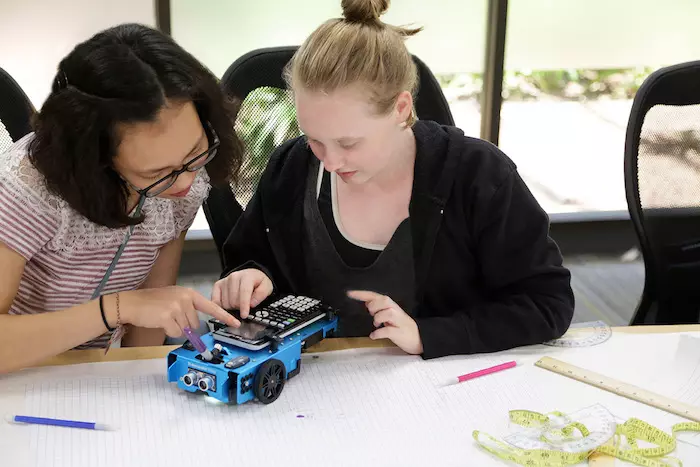 Wäert d'Evolutioun vun der STEM Ausbildung eng méi fortgeschratt Generatioun vun EEs produzéieren? 1322_3