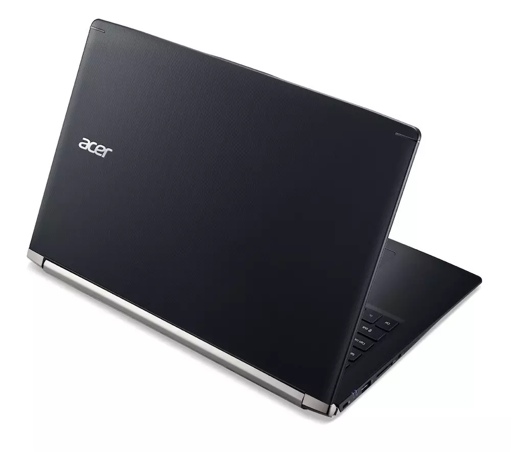 Le Acer Aspire V15 Nitro